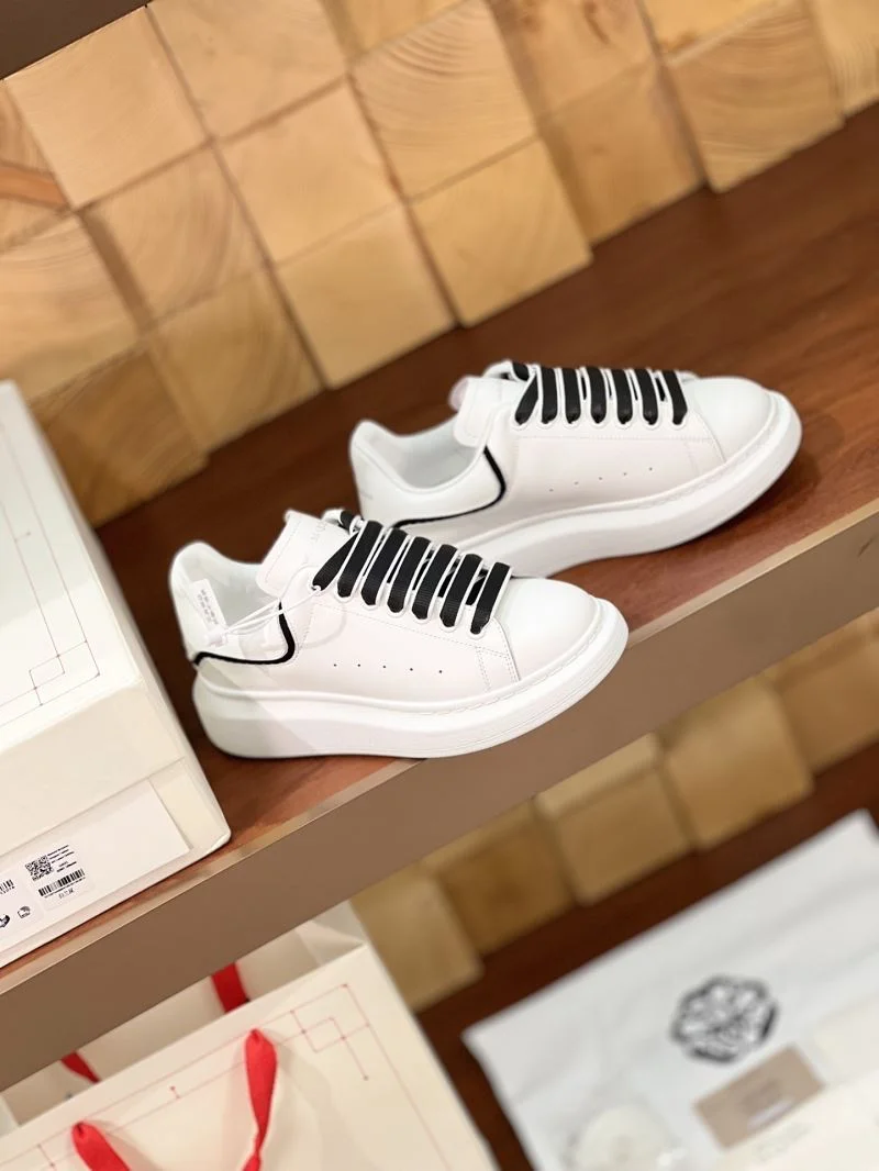 Mirror quality Alexander Mcqueen Low Shoes