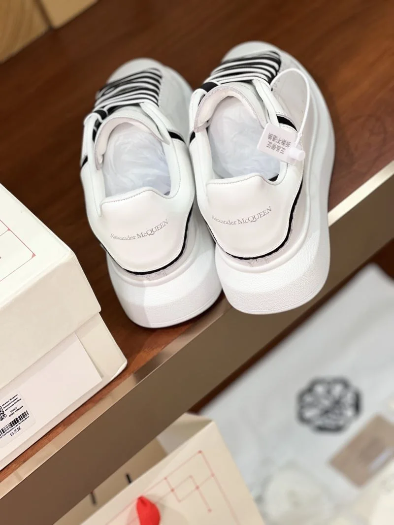 Mirror quality Alexander Mcqueen Low Shoes