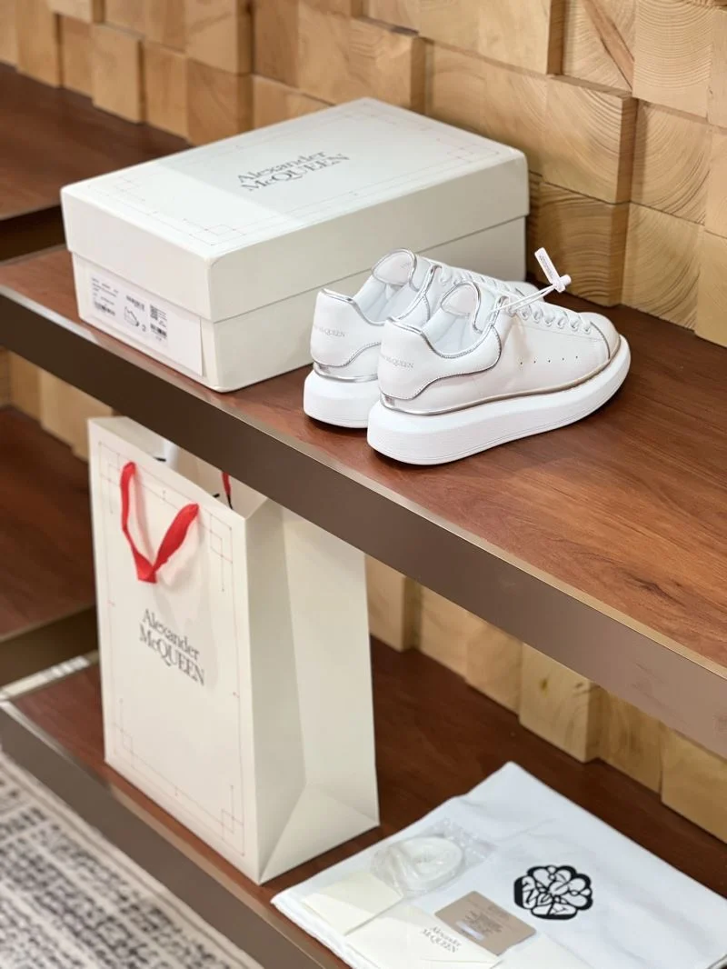 Alexander Mcqueen Low Shoes
