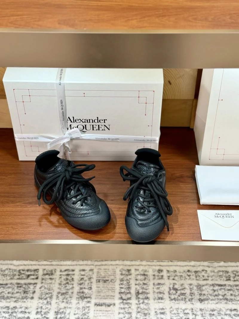 Official Alexander Mcqueen Low Shoes