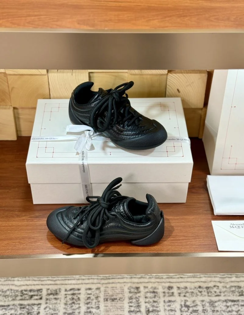 Official Alexander Mcqueen Low Shoes