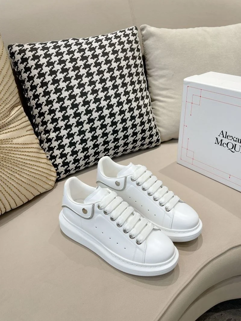 Reasonably priced Alexander Mcqueen Low Shoes