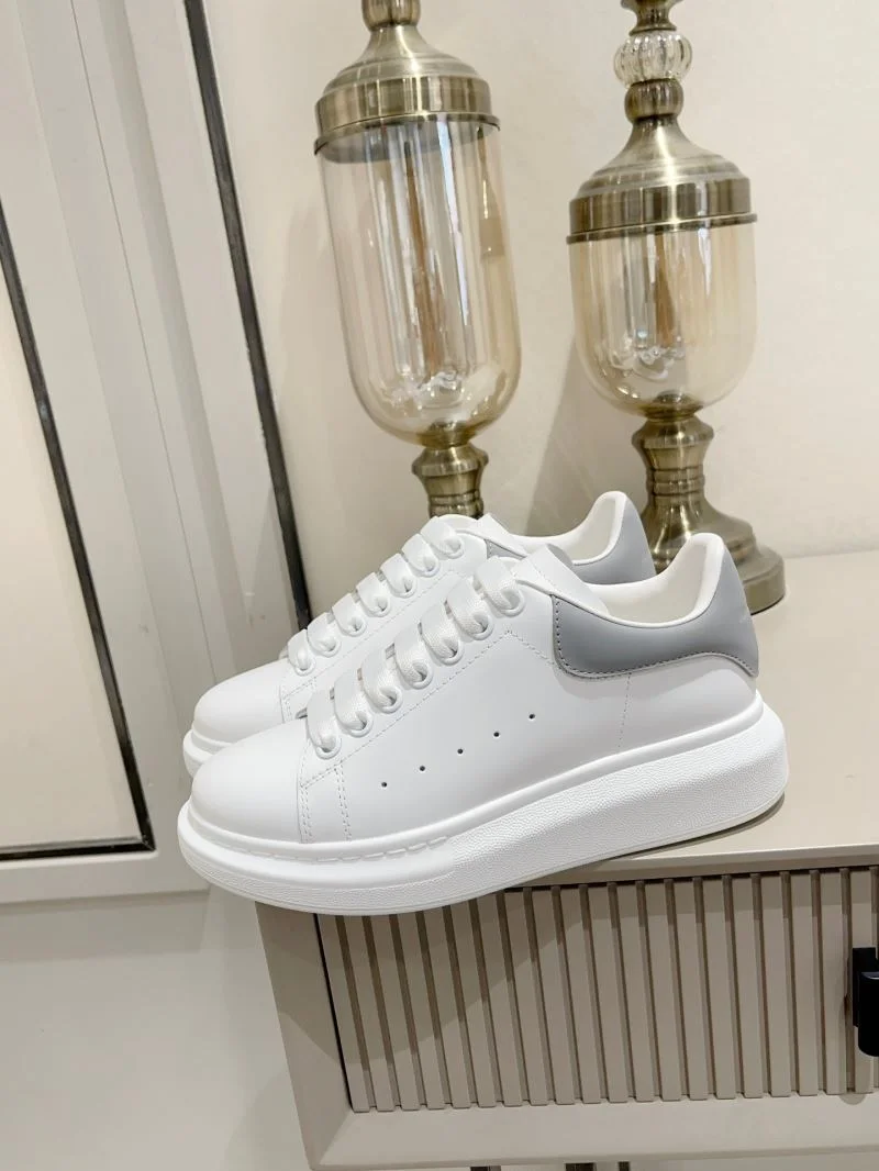 Indistinguishable Alexander Mcqueen Low Shoes