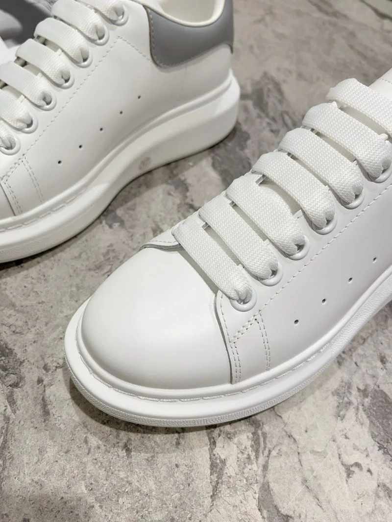 Indistinguishable Alexander Mcqueen Low Shoes