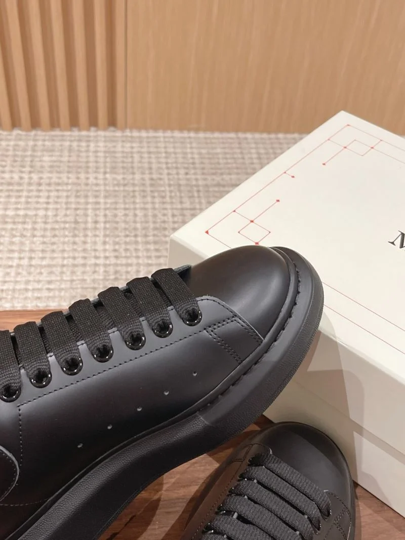Legit Alexander Mcqueen Low Shoes