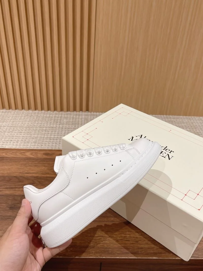 Value-priced Alexander Mcqueen Low Shoes
