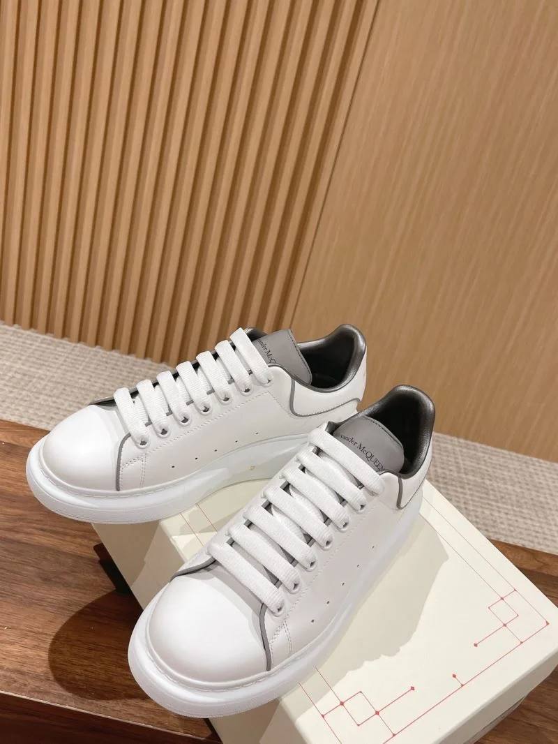 Reasonably priced Alexander Mcqueen Low Shoes