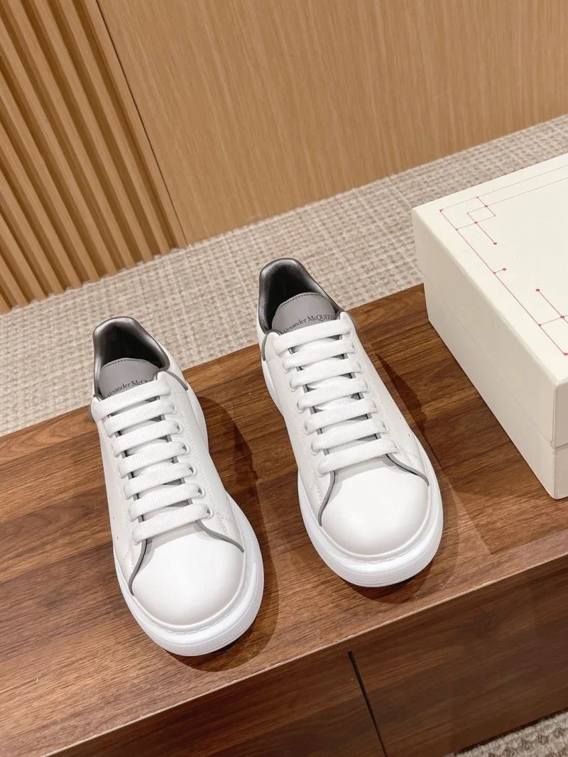 Reasonably priced Alexander Mcqueen Low Shoes
