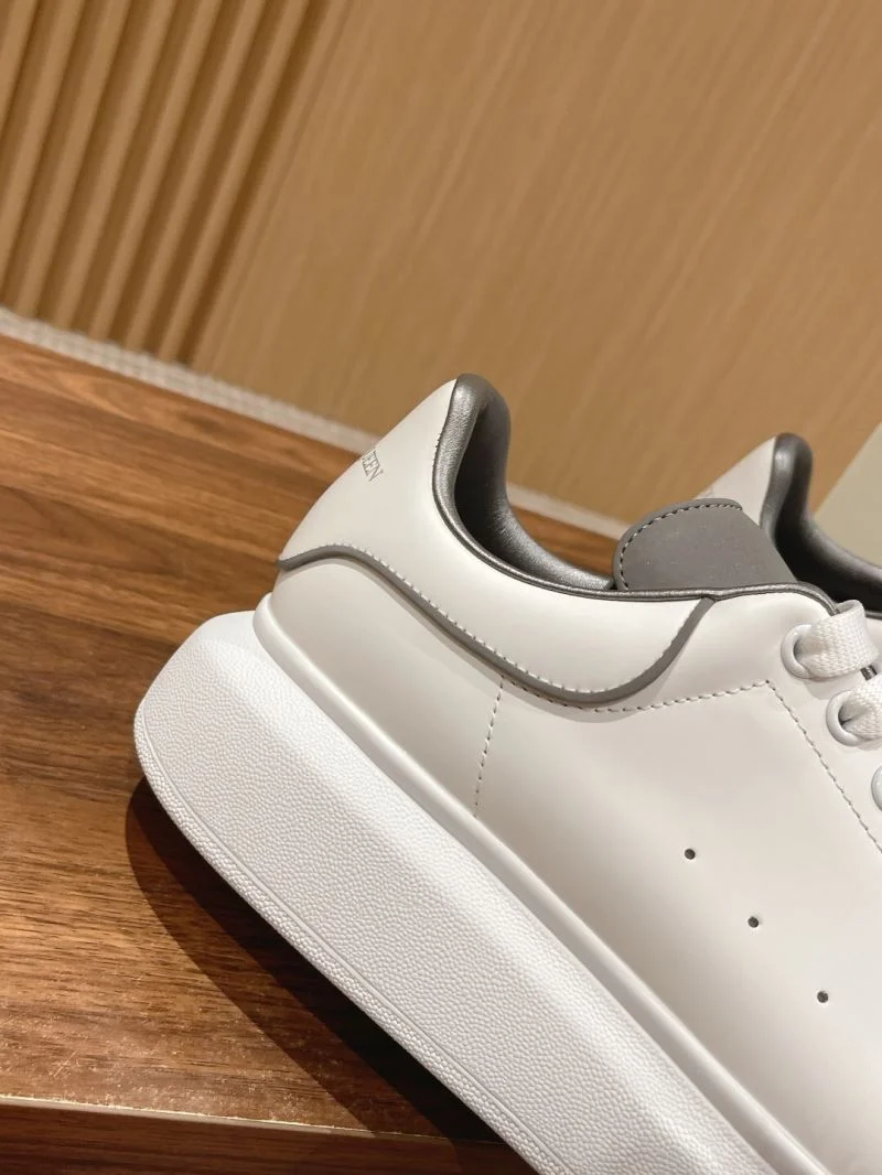 Reasonably priced Alexander Mcqueen Low Shoes