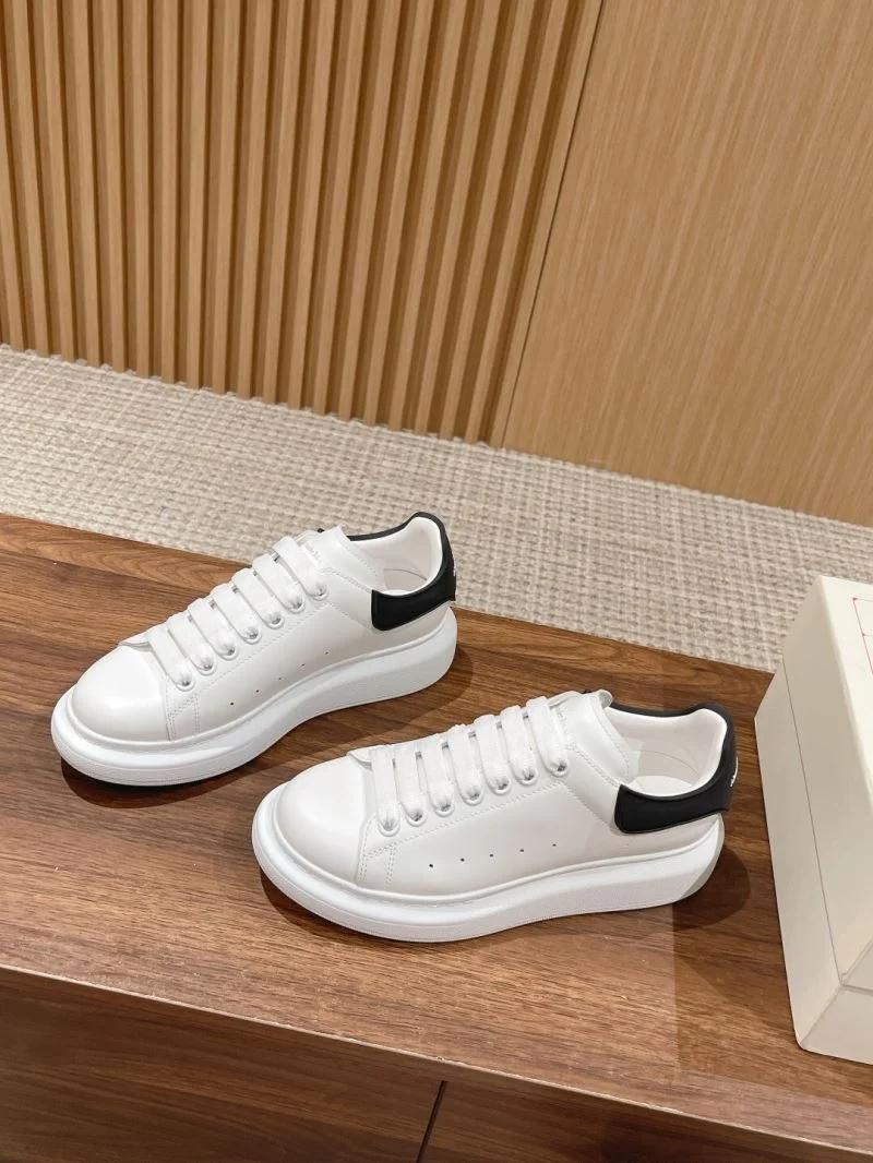 Indistinguishable Alexander Mcqueen Low Shoes
