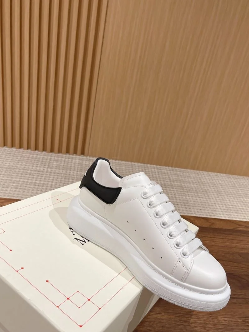 Indistinguishable Alexander Mcqueen Low Shoes