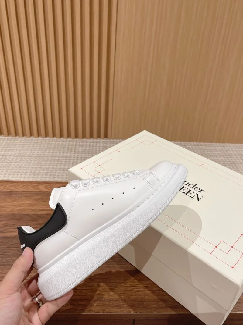 Indistinguishable Alexander Mcqueen Low Shoes