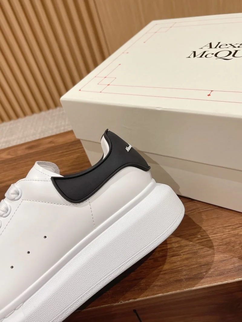 Indistinguishable Alexander Mcqueen Low Shoes