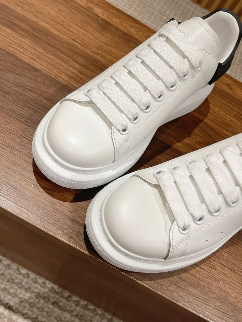 Indistinguishable Alexander Mcqueen Low Shoes