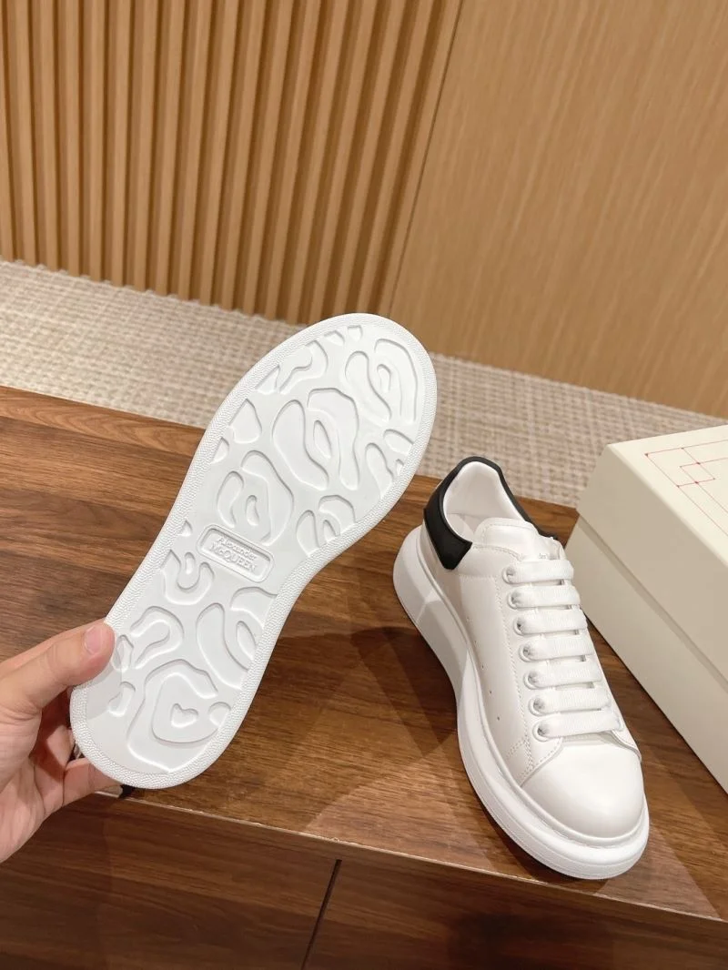 Indistinguishable Alexander Mcqueen Low Shoes