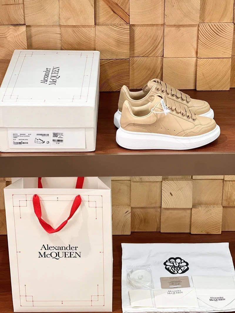 Top mirror Alexander Mcqueen Low Shoes