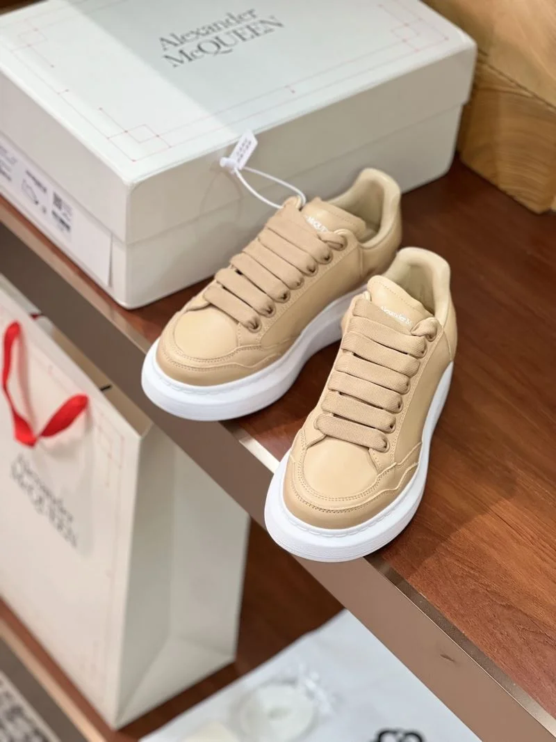 Top mirror Alexander Mcqueen Low Shoes