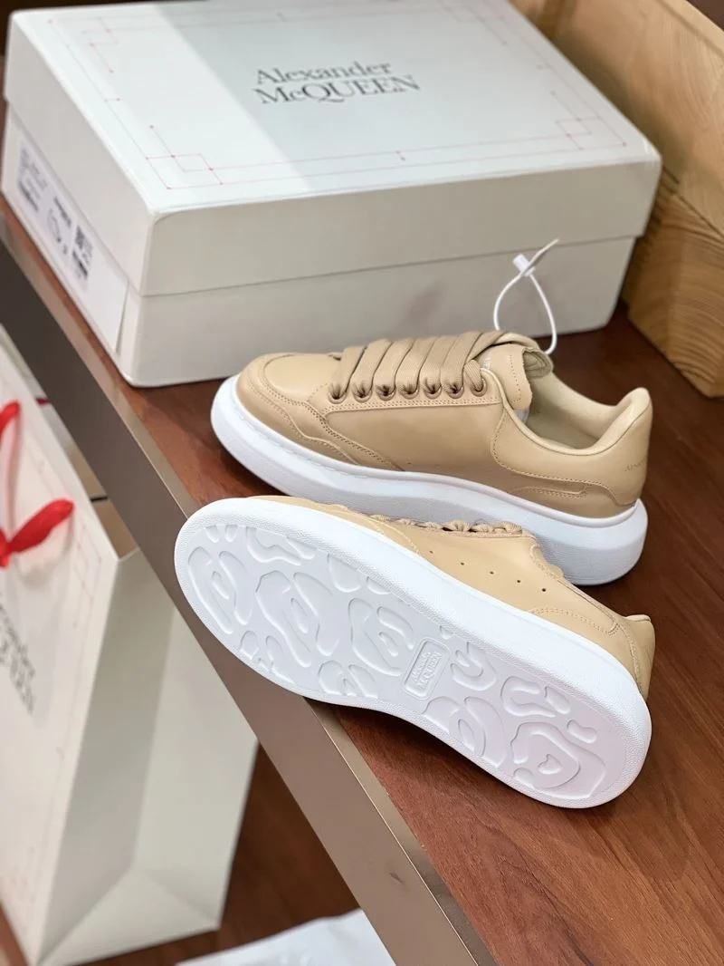 Top mirror Alexander Mcqueen Low Shoes