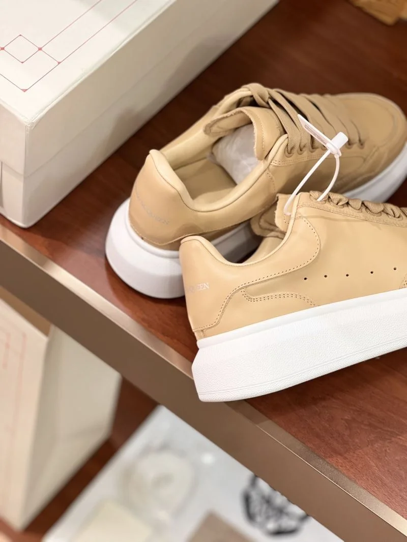 Top mirror Alexander Mcqueen Low Shoes