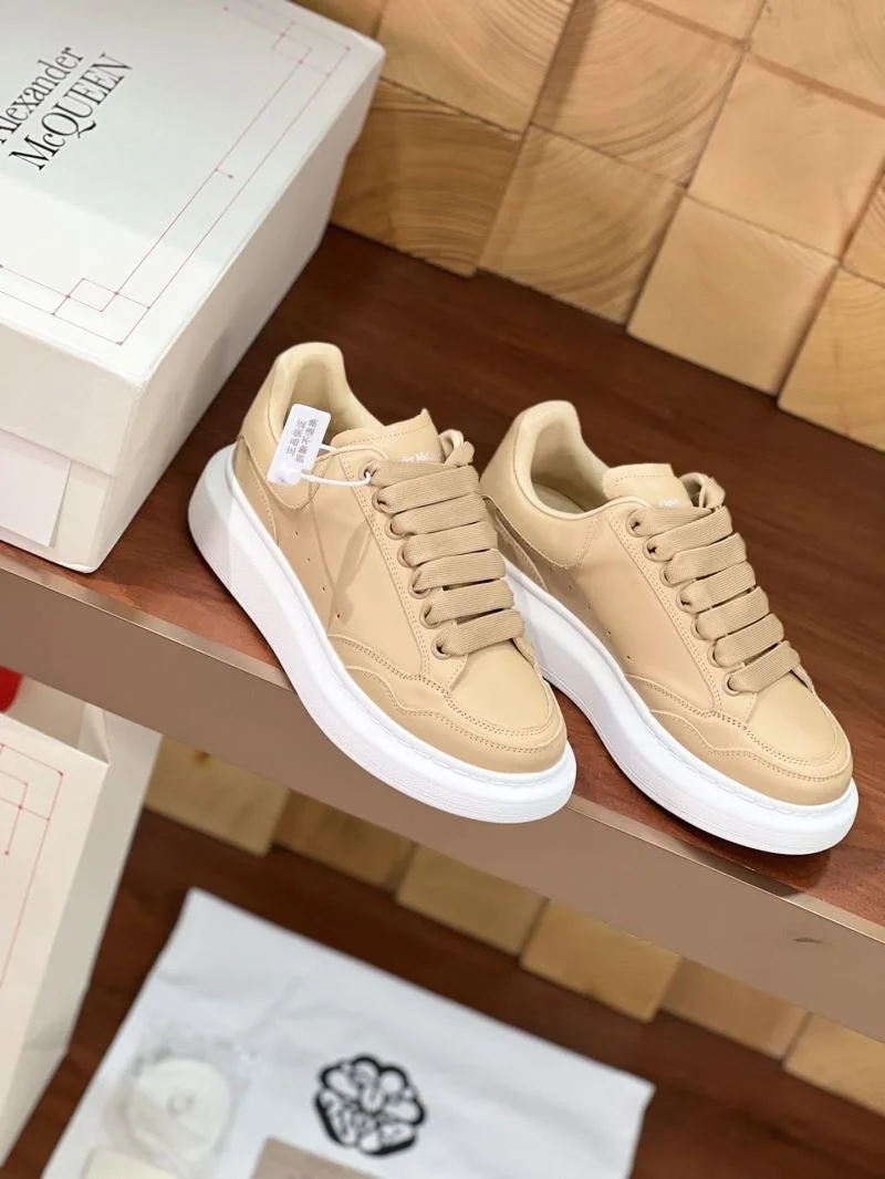 Top mirror Alexander Mcqueen Low Shoes