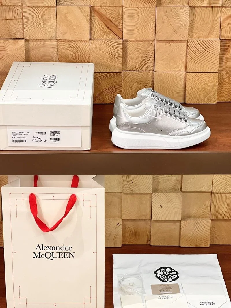 Exact replica Alexander Mcqueen Low Shoes