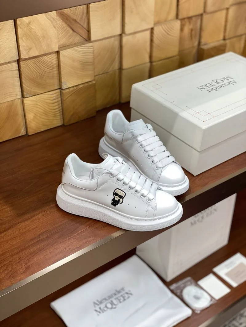 Top mirror Alexander Mcqueen Low Shoes