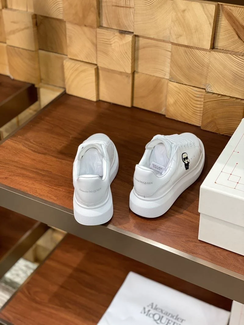 Top mirror Alexander Mcqueen Low Shoes