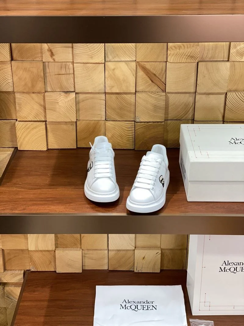 Top mirror Alexander Mcqueen Low Shoes