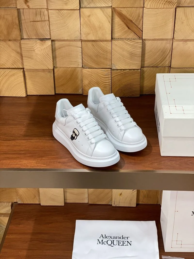 Top mirror Alexander Mcqueen Low Shoes