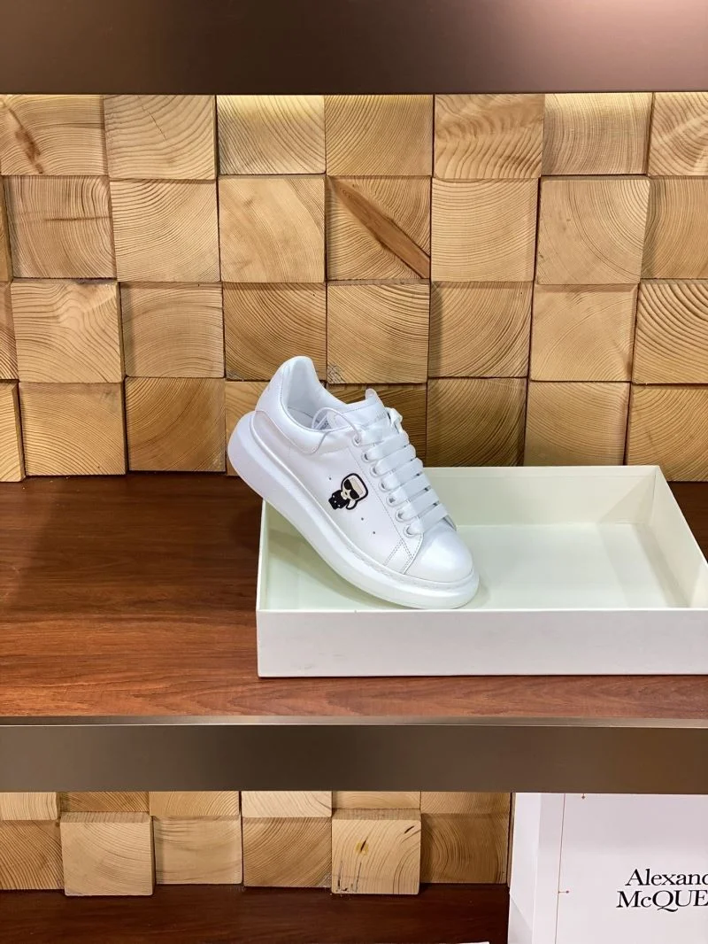 Top mirror Alexander Mcqueen Low Shoes