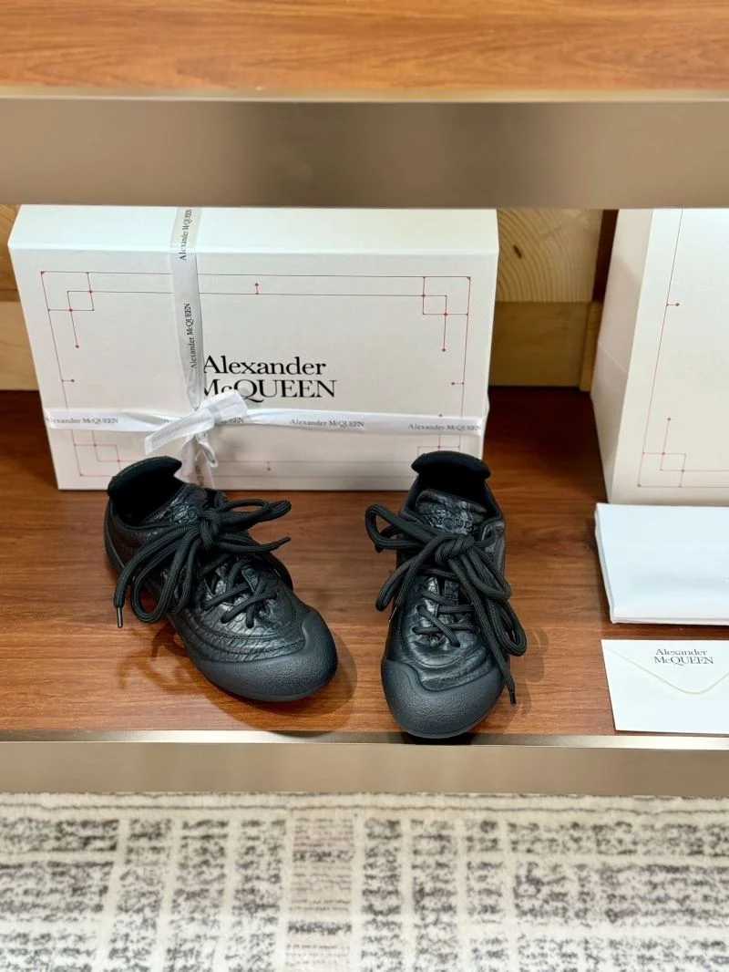 Exact replica Alexander Mcqueen Low Shoes
