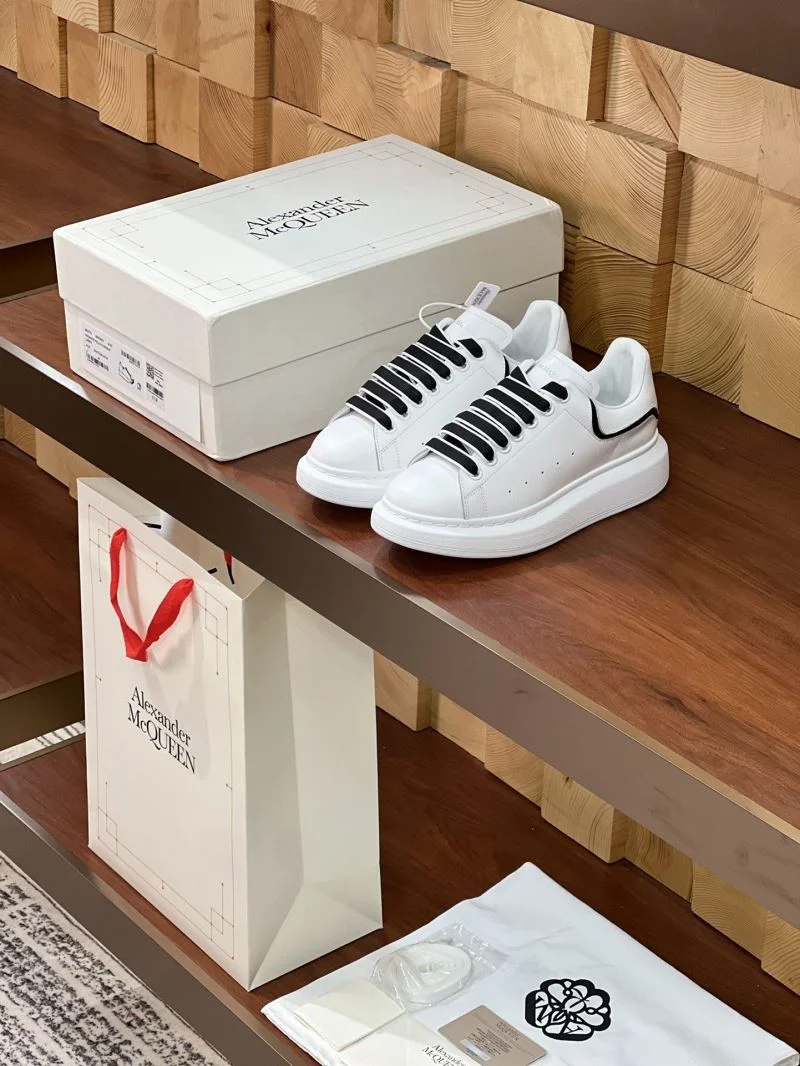 Discounted Alexander Mcqueen Low Shoes