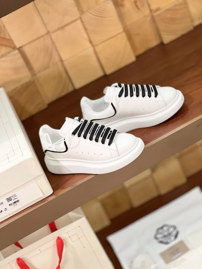 Discounted Alexander Mcqueen Low Shoes