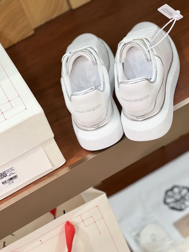 High fidelity Alexander Mcqueen Low Shoes