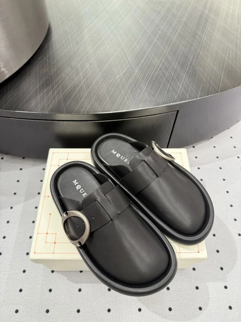 Accurate model Alexander Mcqueen Slippers