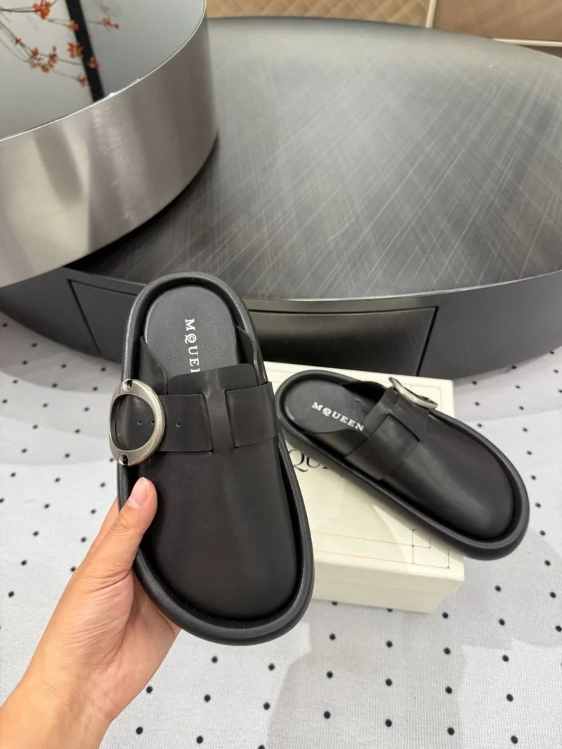 Accurate model Alexander Mcqueen Slippers