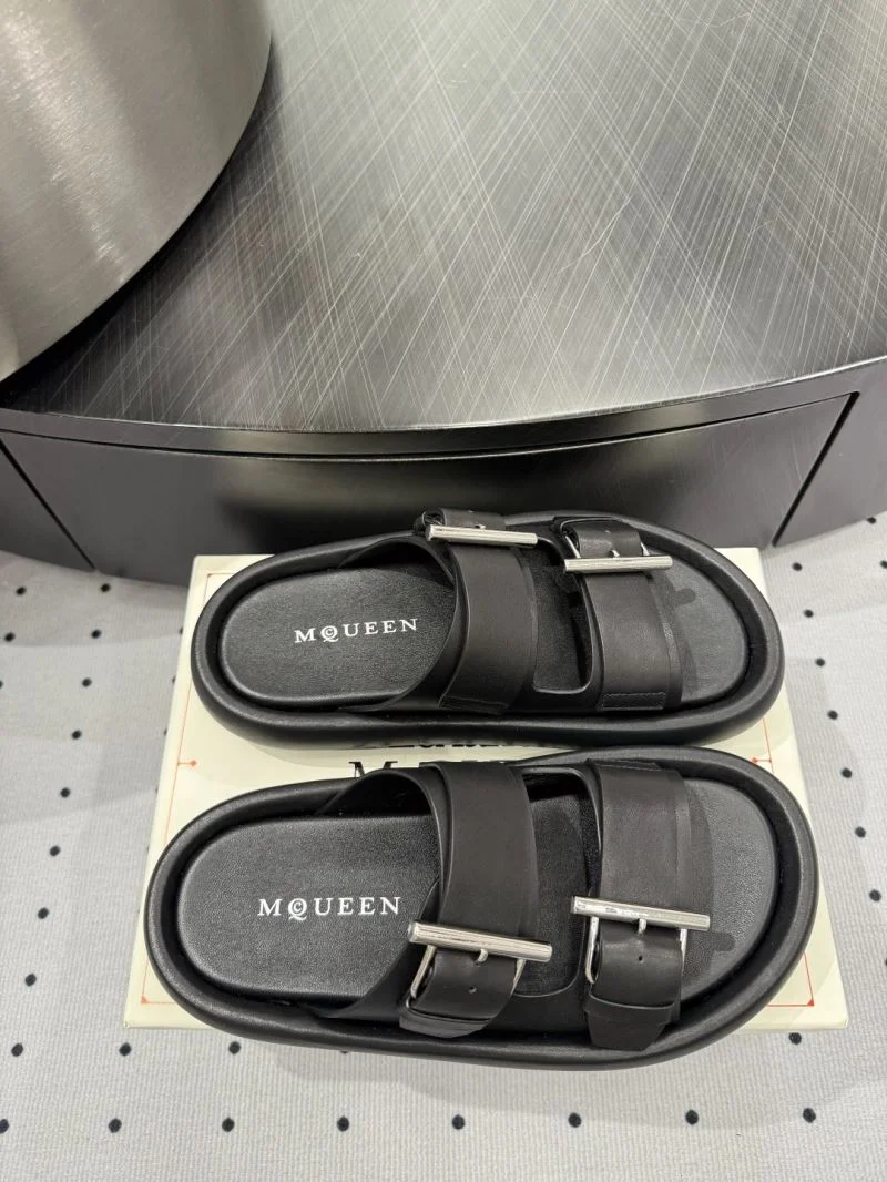 Precise copy Alexander Mcqueen Slippers