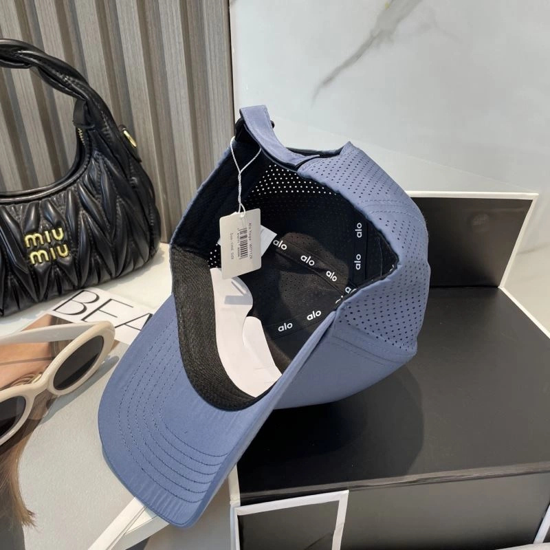 Exact replica Alo Caps
