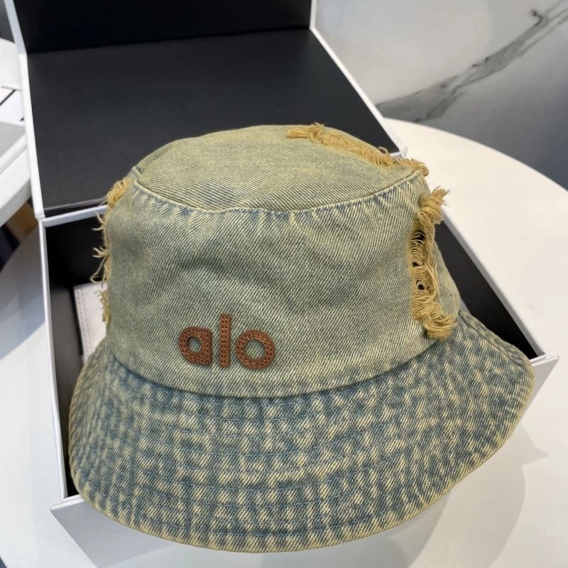 Mirror quality Alo Caps