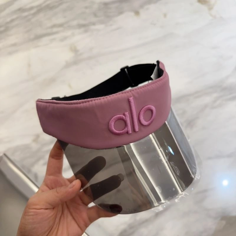 Top match Alo Caps
