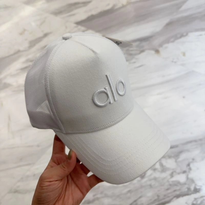 Top match Alo Caps