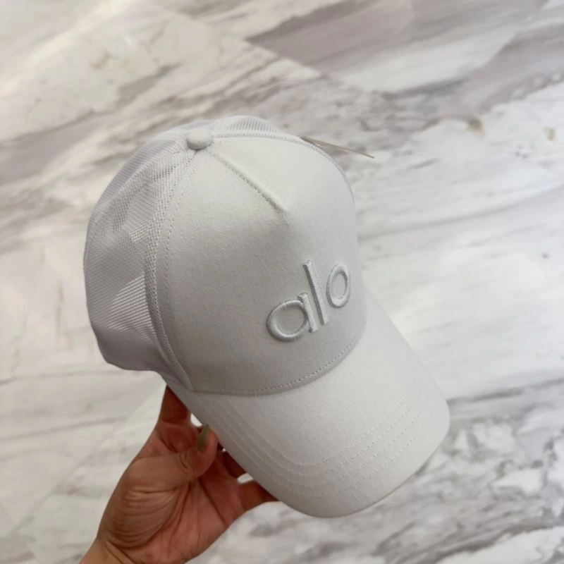 Top match Alo Caps