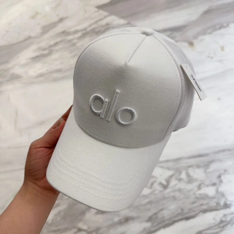Top match Alo Caps