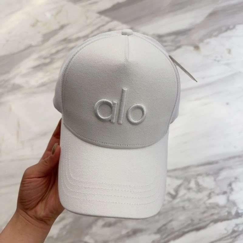 Top match Alo Caps