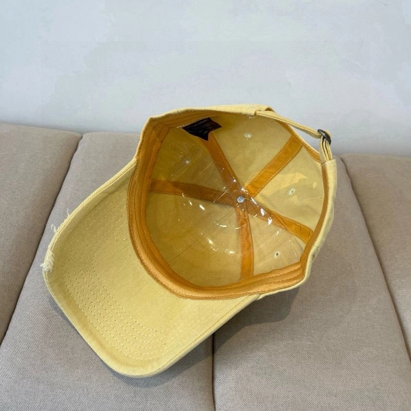 Top match Alo Caps