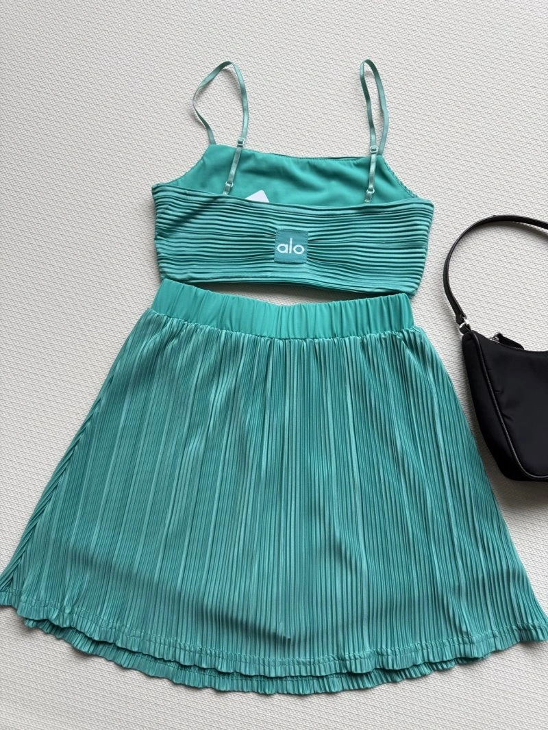 High fidelity Alo Dress Suits