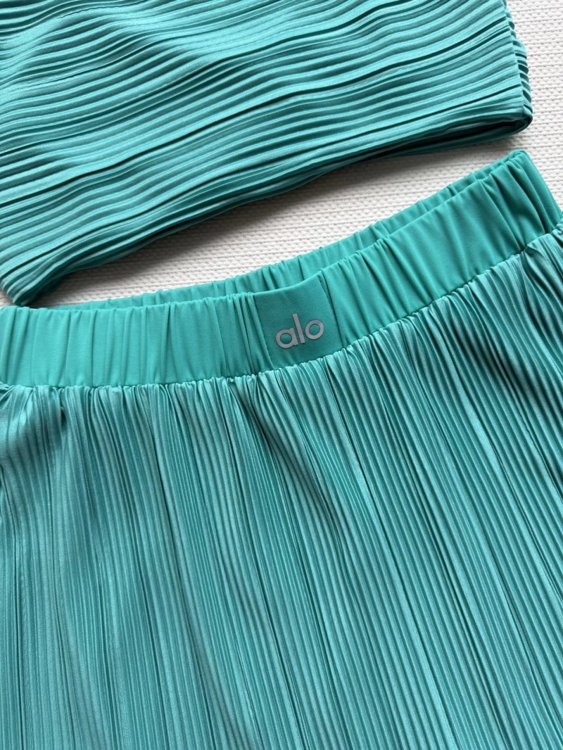 High fidelity Alo Dress Suits