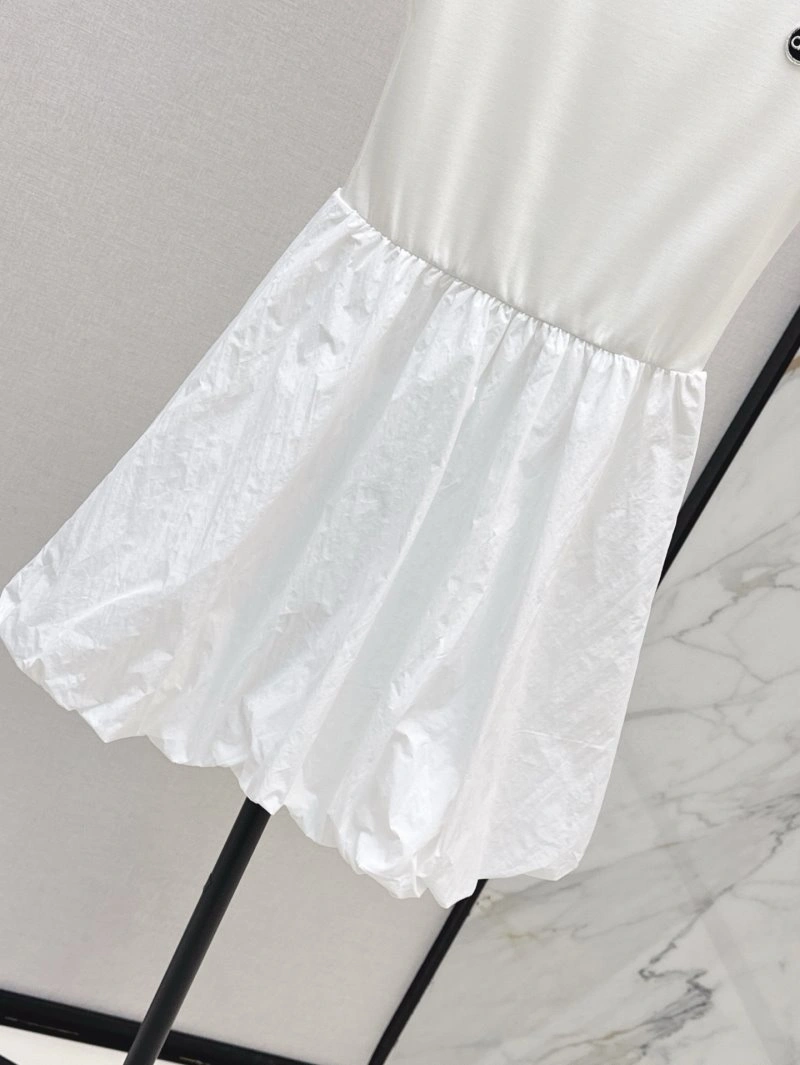 Low-cost Alo Dress