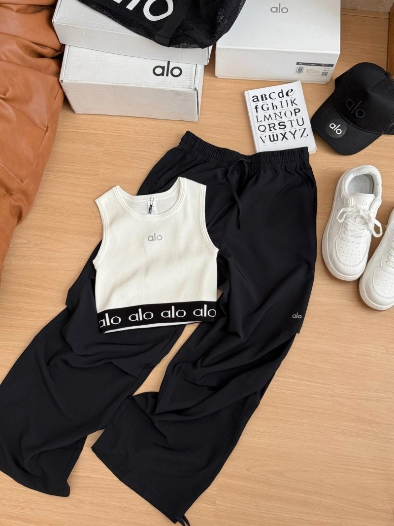 Official Alo Long Pants