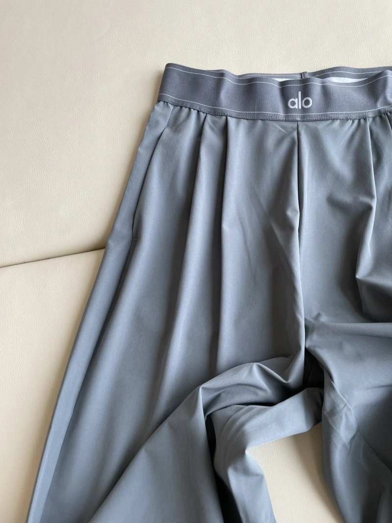 Indistinguishable Alo Long Pants